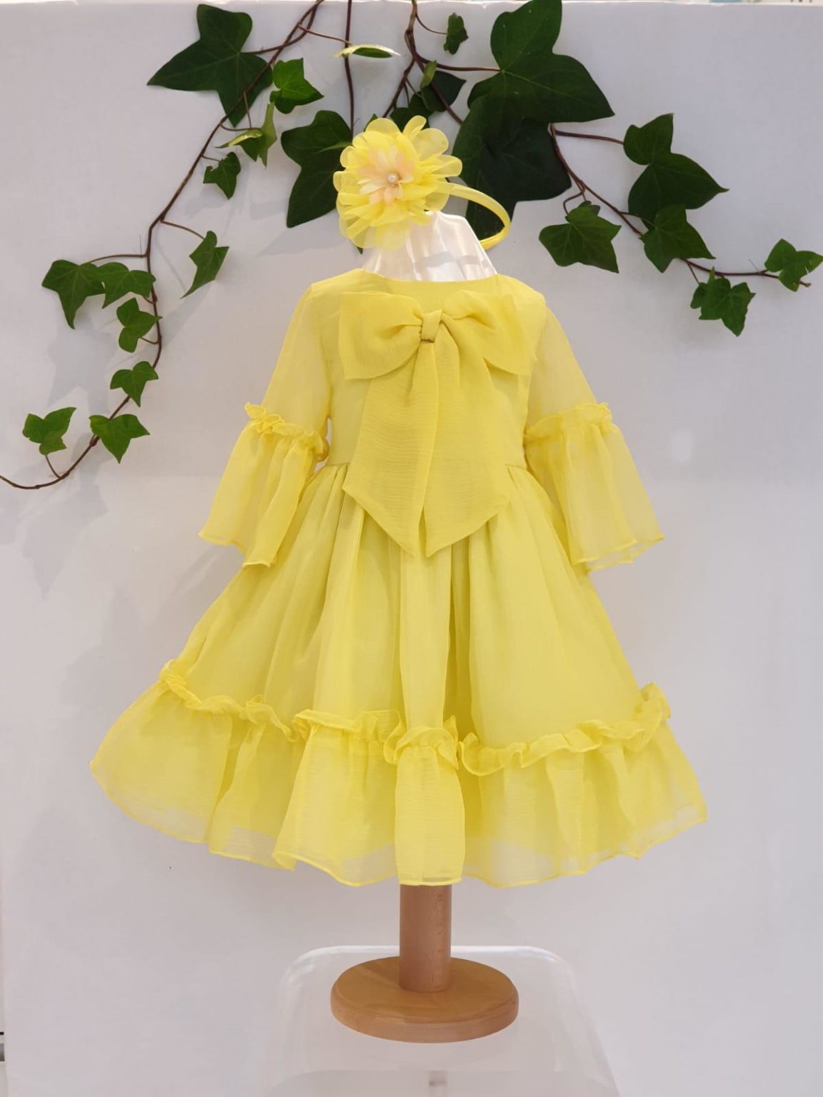 Robe patachou jaune 79 euros du 4 ans au 12 ans robe organza double coton – Edelweiss Paris